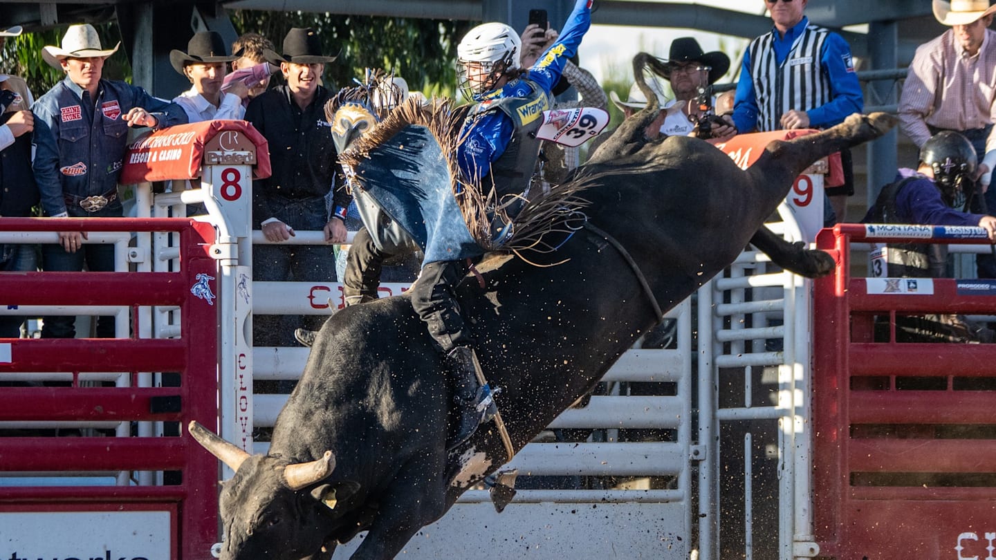 Top Athletes Head West for Busy Weekend of Four California Rodeos