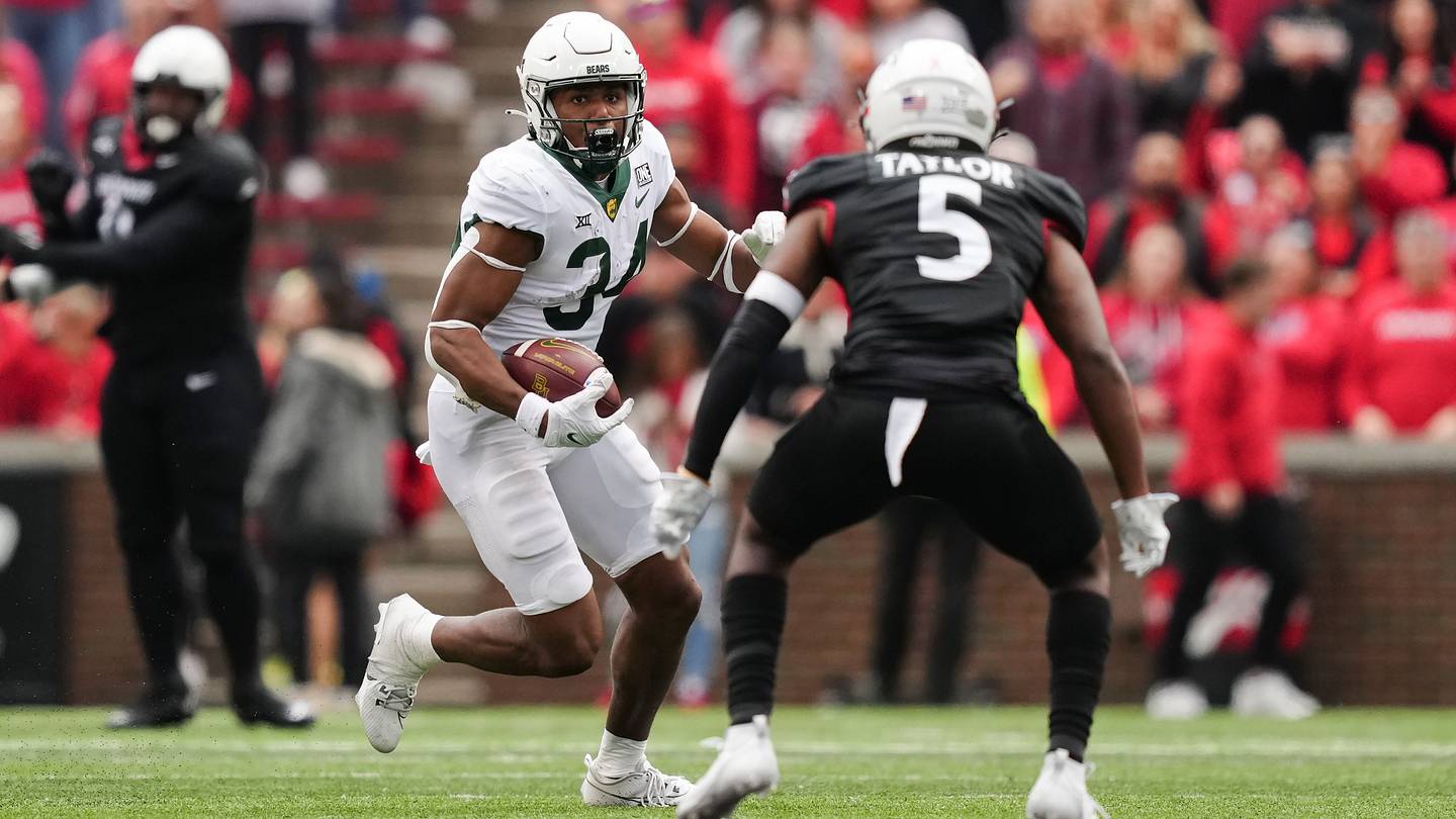 Cincinnati Football: 2025 4-star Mark Zackery IV includes the Bearcats ...