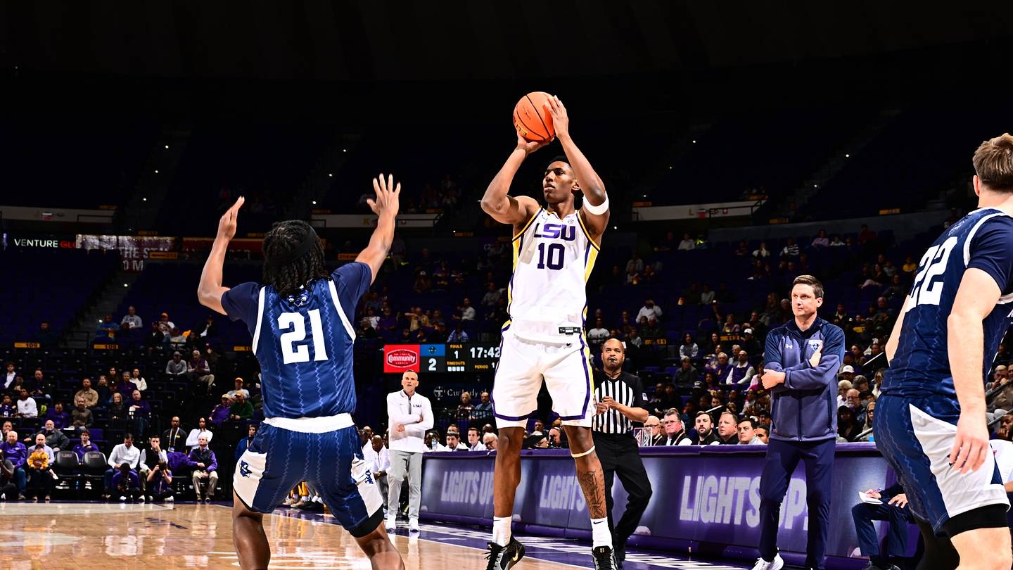 How It Happened: LSU Basketball Takes Down UNO Privateers 93-58 on ...