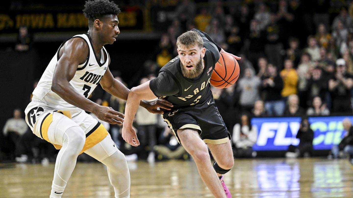Social Media Erupts Over Braden Smith's Performance in Purdue's Win ...