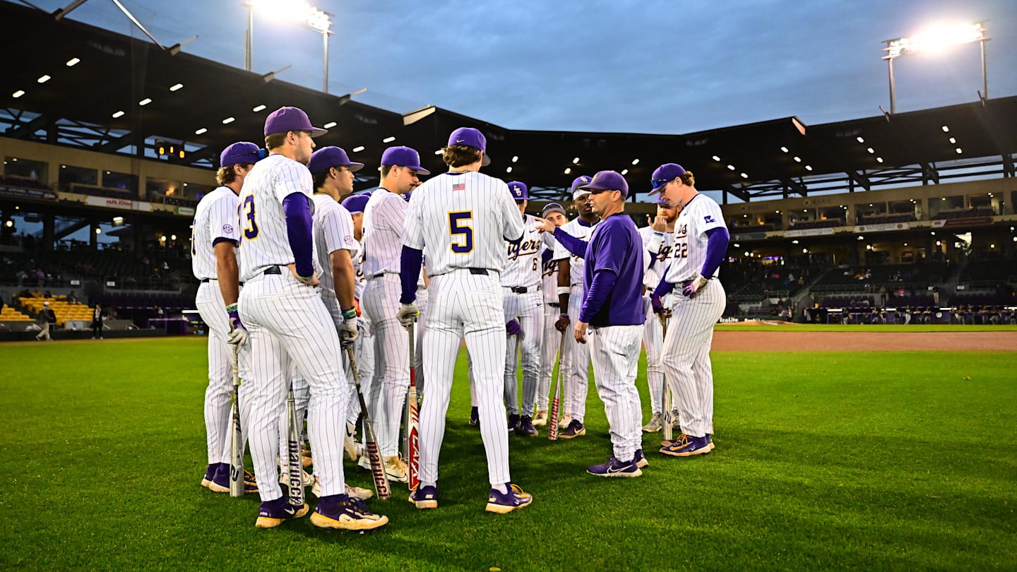 The Schedule Update: No. 2 LSU Baseball at No. 5 Texas Longhorns Game 3 ...