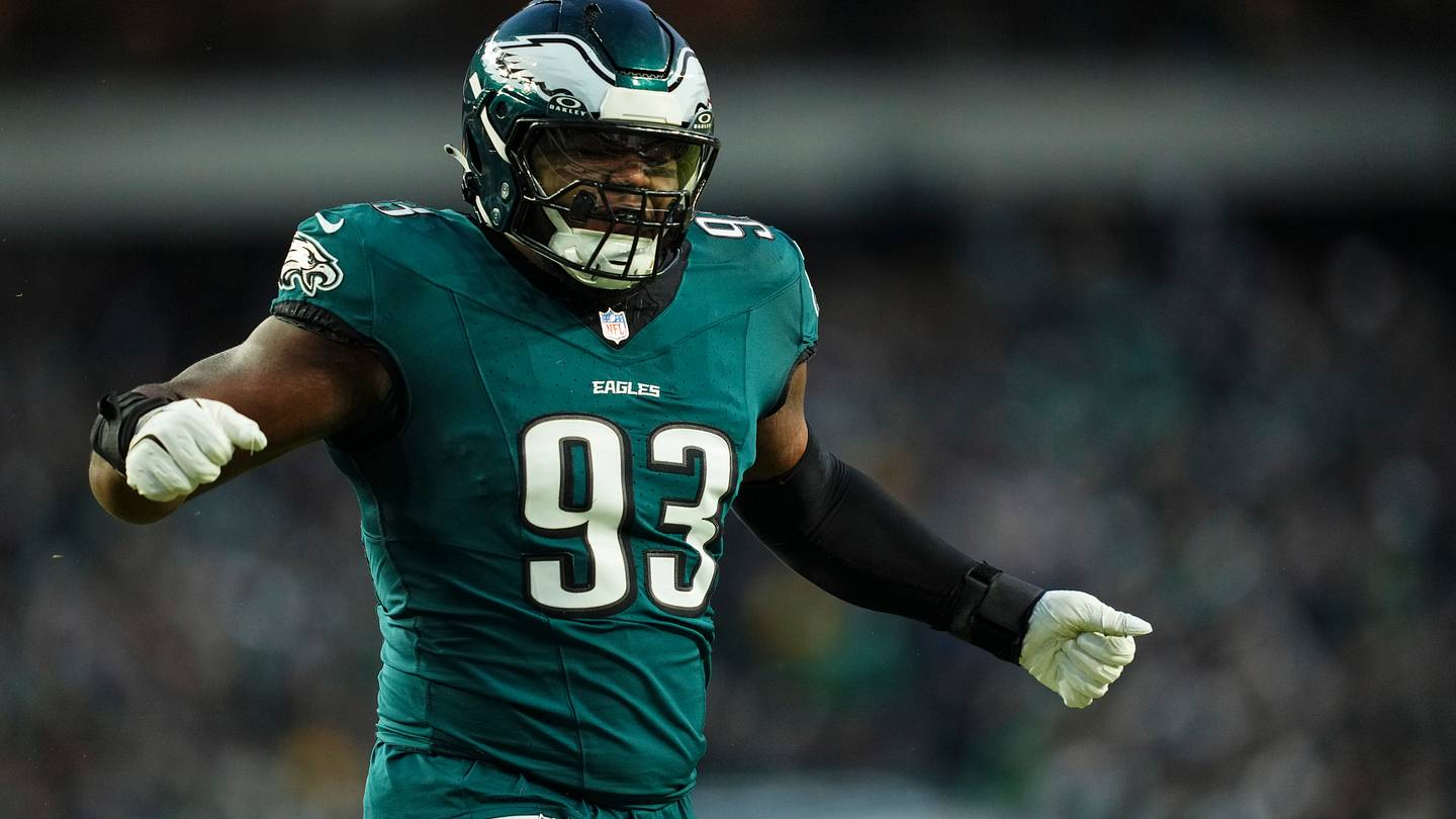 Milton Williams named as NFL comparison for one of PFF's top 20 draft ...