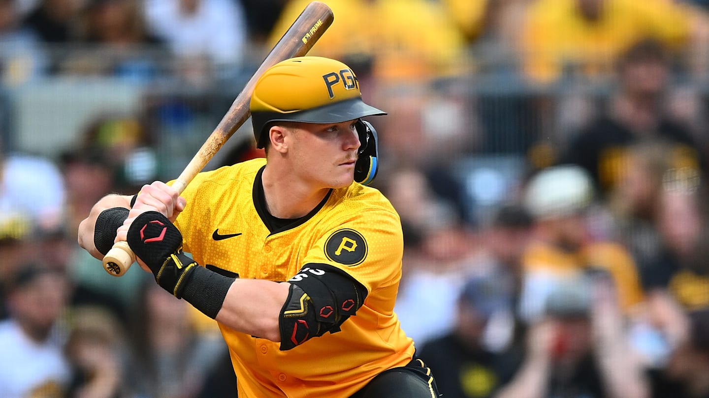 Pirates' Henry Davis hit with added pressure after MLB list, improving ...