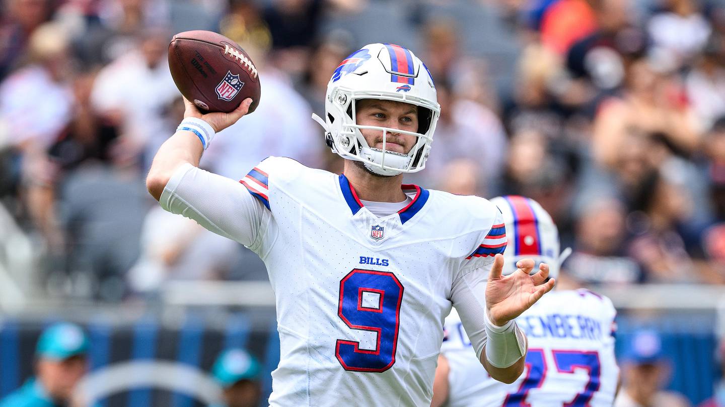 Buffalo Bills Lock Up New Backup Quarterback, Agreeing to Terms With ...