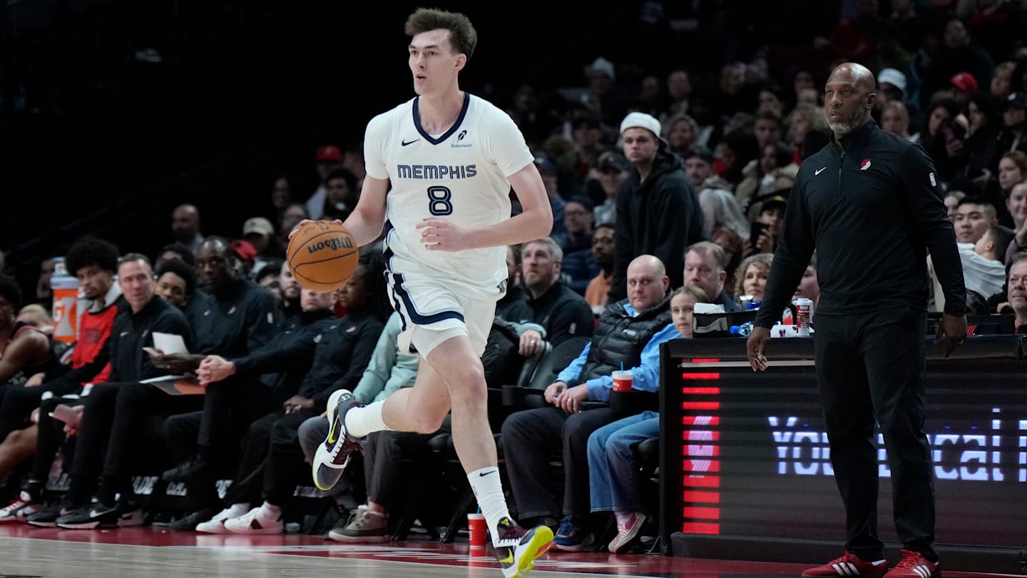 Raptors sign standout G League center to a 10-day contract