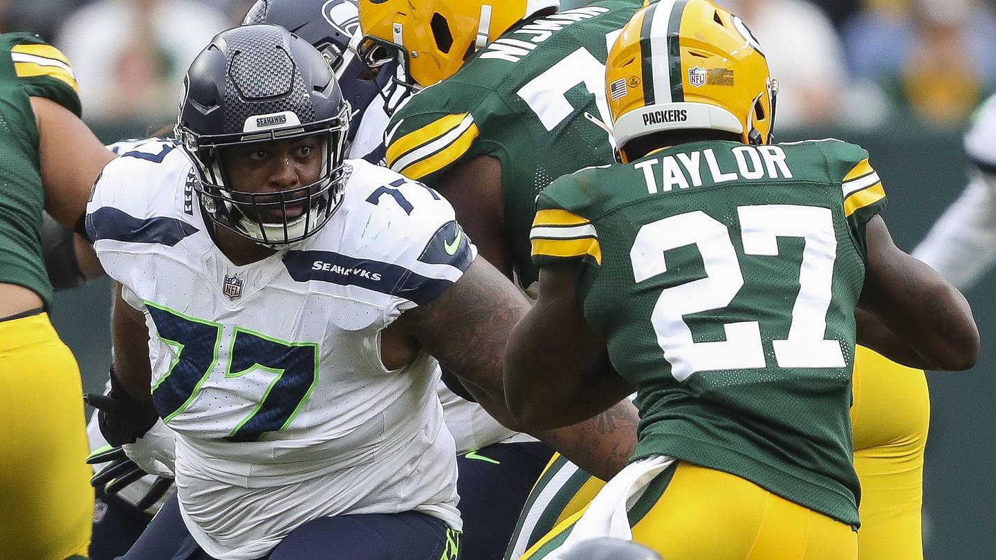 Seattle Seahawks 90-Man Roundup: Can Matt Gotel Break Into Deep ...