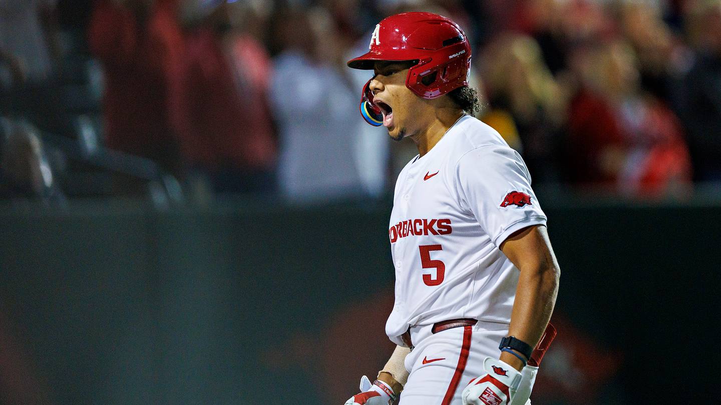 Arkansas cap off Amegy Bank College Baseball Series stumps Michigan’s ...