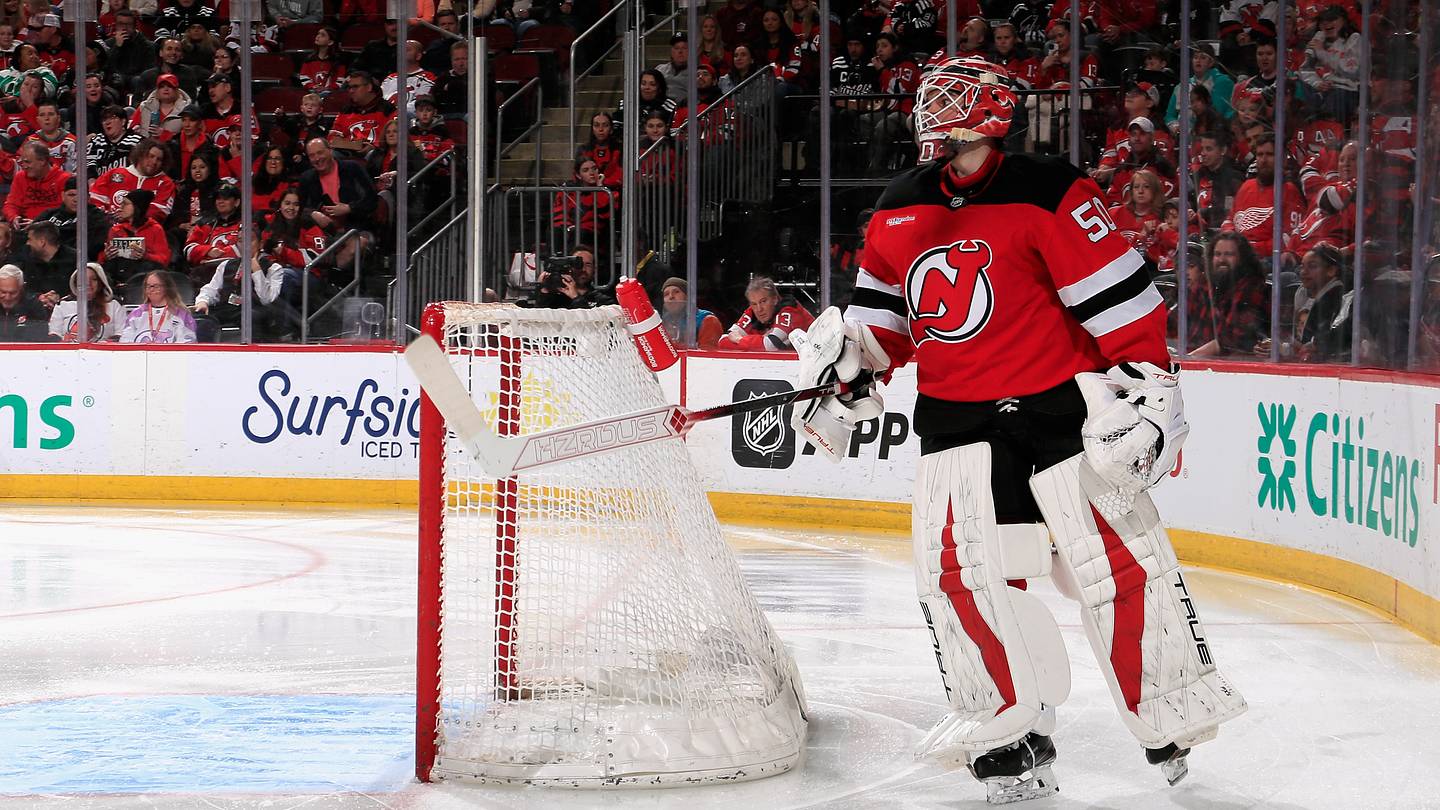 New Jersey Devils should keep Nico Daws on the NHL roster