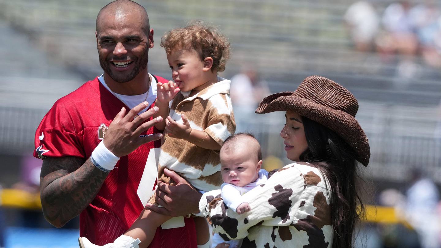 Dak Prescott, Ex-Fiancée Sarah Jane Ramos Reunite For Daughter's ...