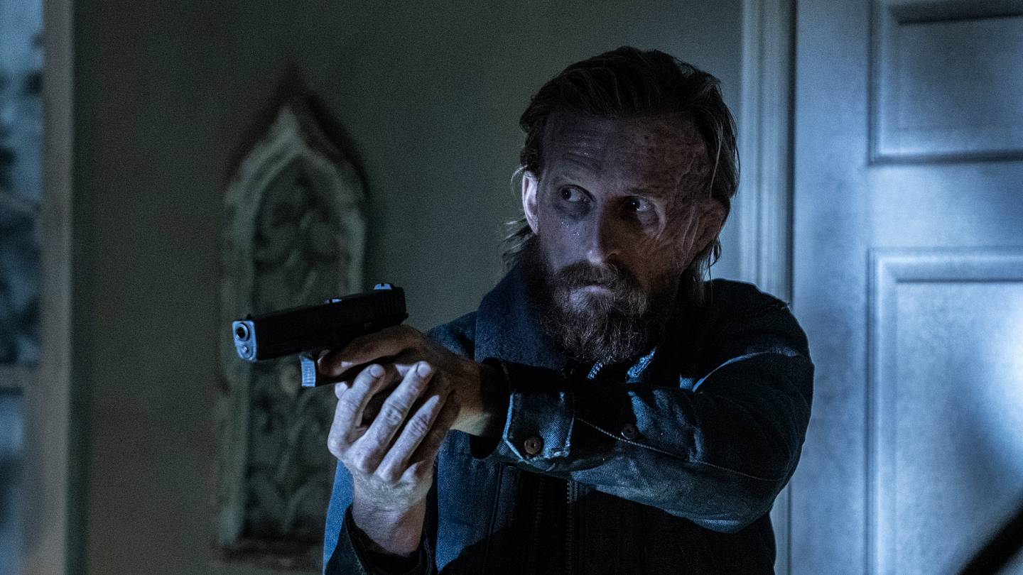 Fear the Walking Dead's Dwight should return to TWDU in a spinoff