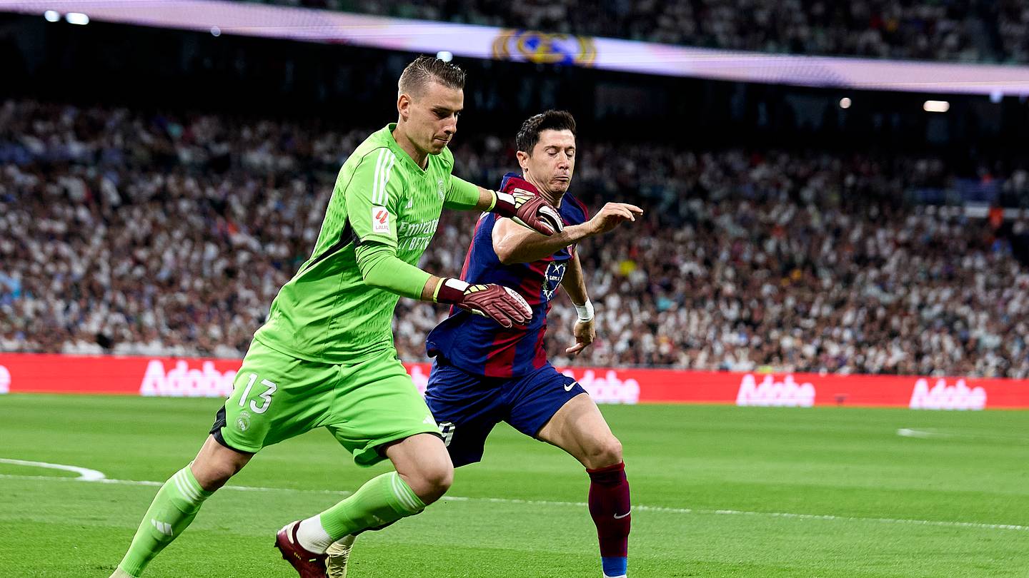 Lunin y su ventaja ante el Barcelona: disputó tres Clásicos con el Real ...