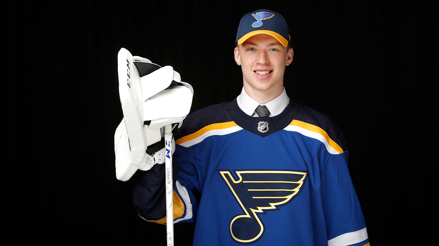 The Blues made a mistake by not letting Colten Ellis get a rep in ...