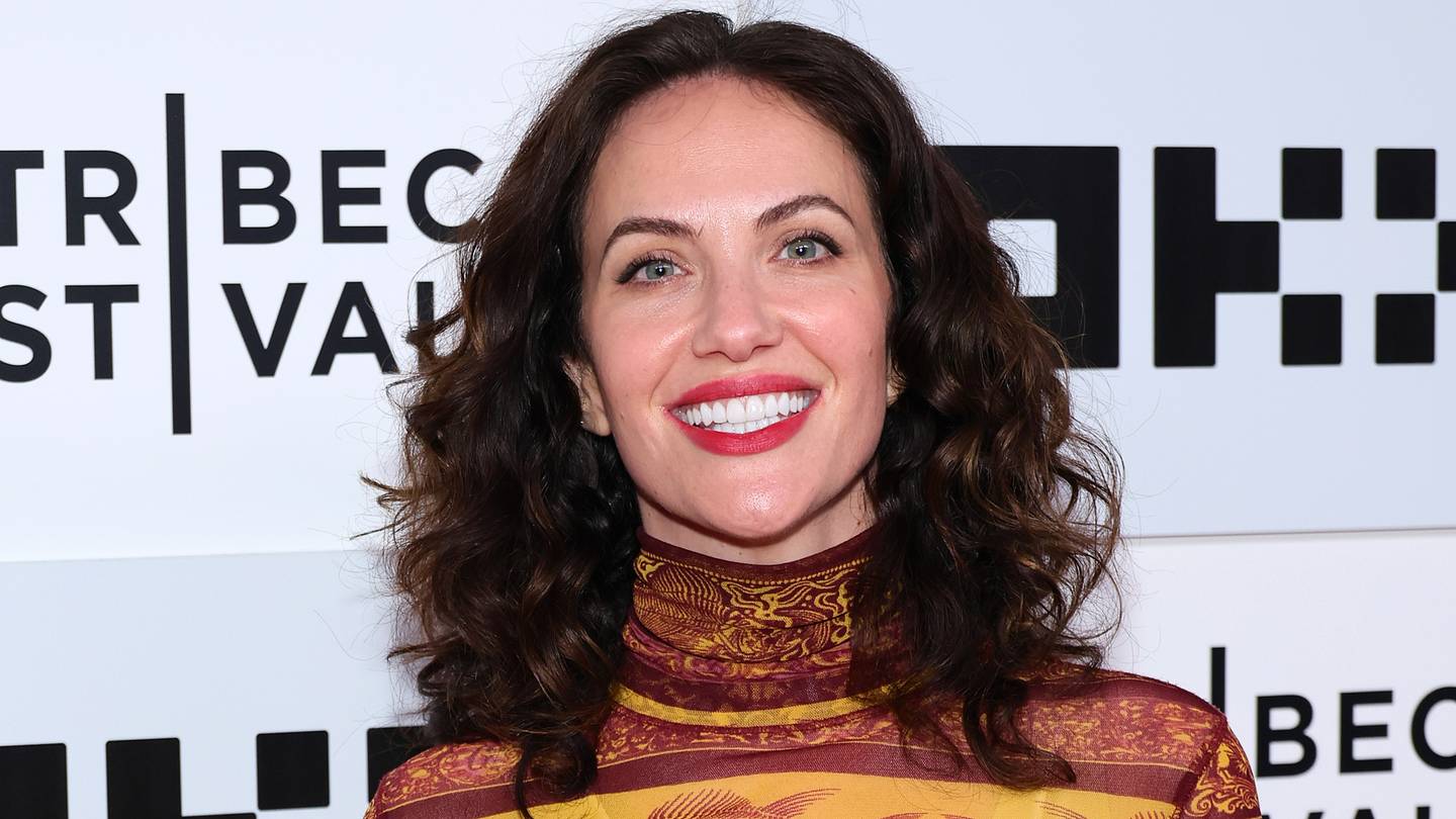 Scream queen Kate Siegel to star in new dark comedy Damned If You Do
