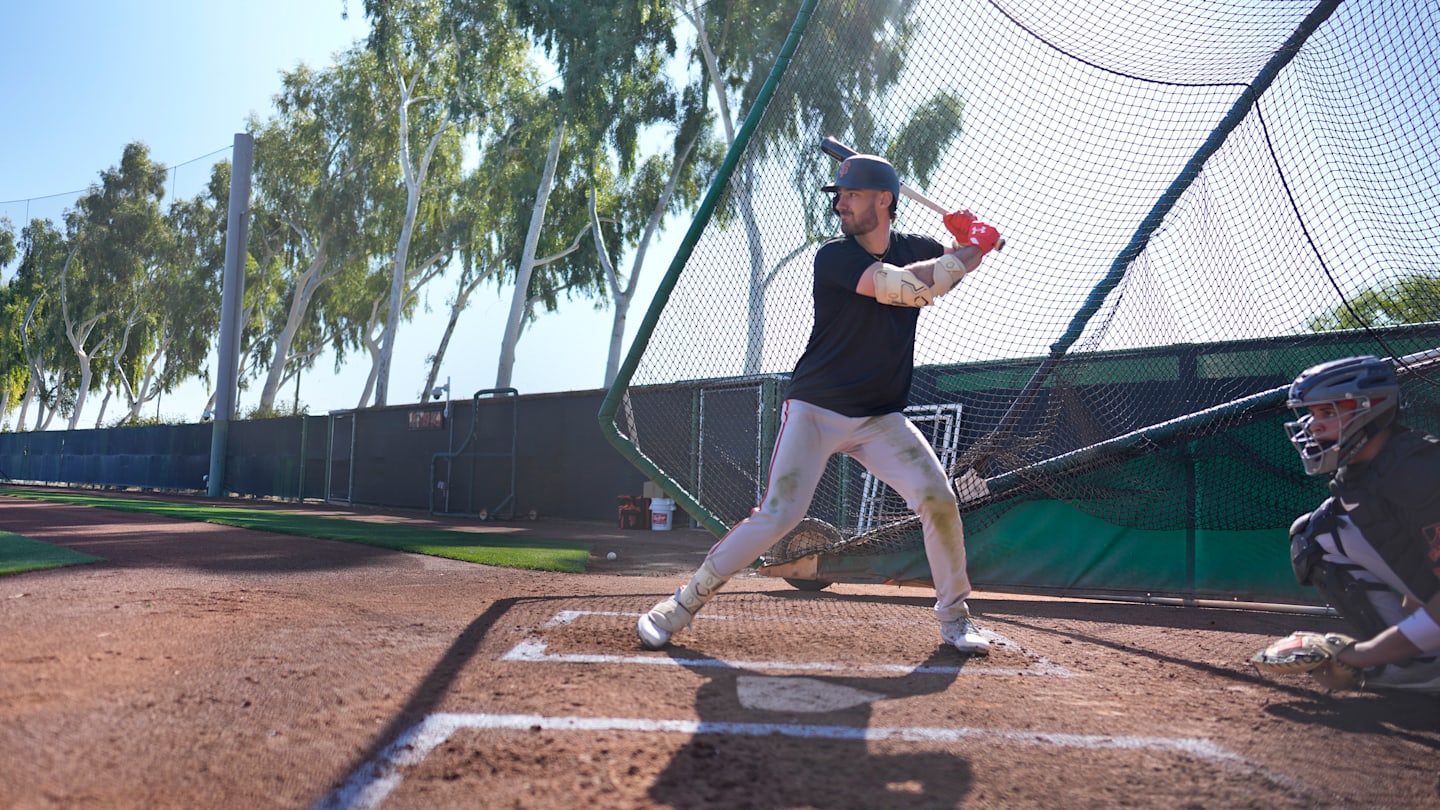 Top SF Giants power-hitting prospect models his swing after two-time NL MVP