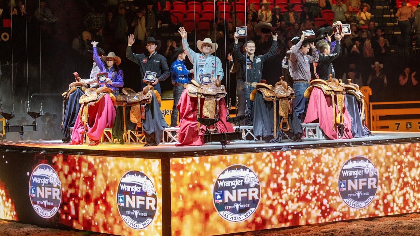 World Standings Races Going Into Round 9 of National Finals Rodeo: Who ...