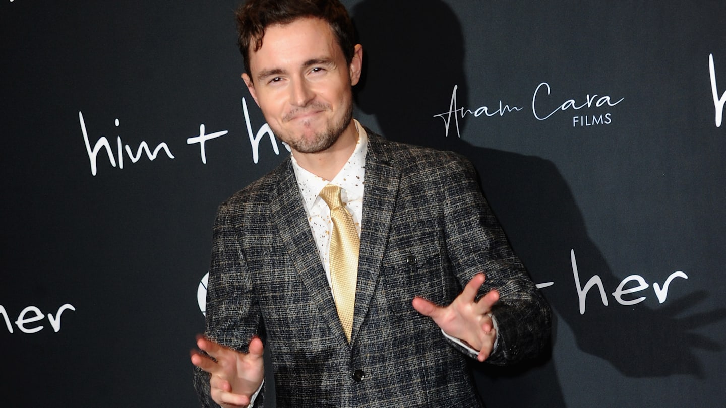 Interview with Walking Dead actor Callan McAuliffe for his new movie ...