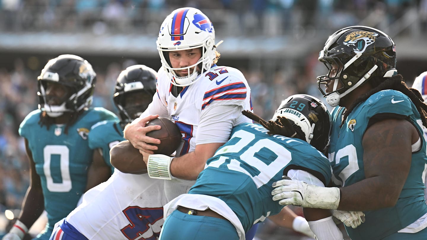 Josh Allen gives 2-word response when updating injury status before ...
