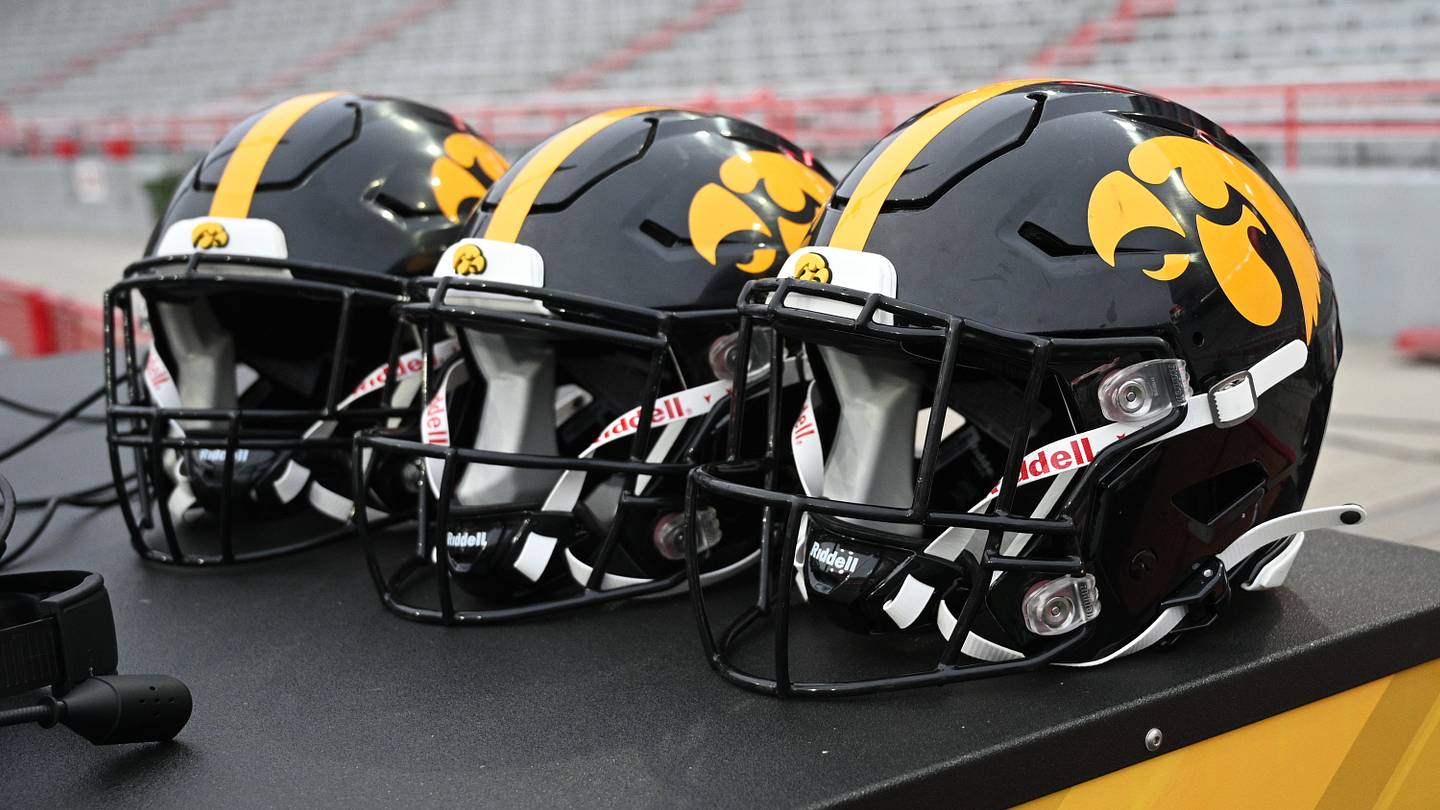 Four-star linebacker Gavin Stecker got Iowa's 2027 recruiting started ...