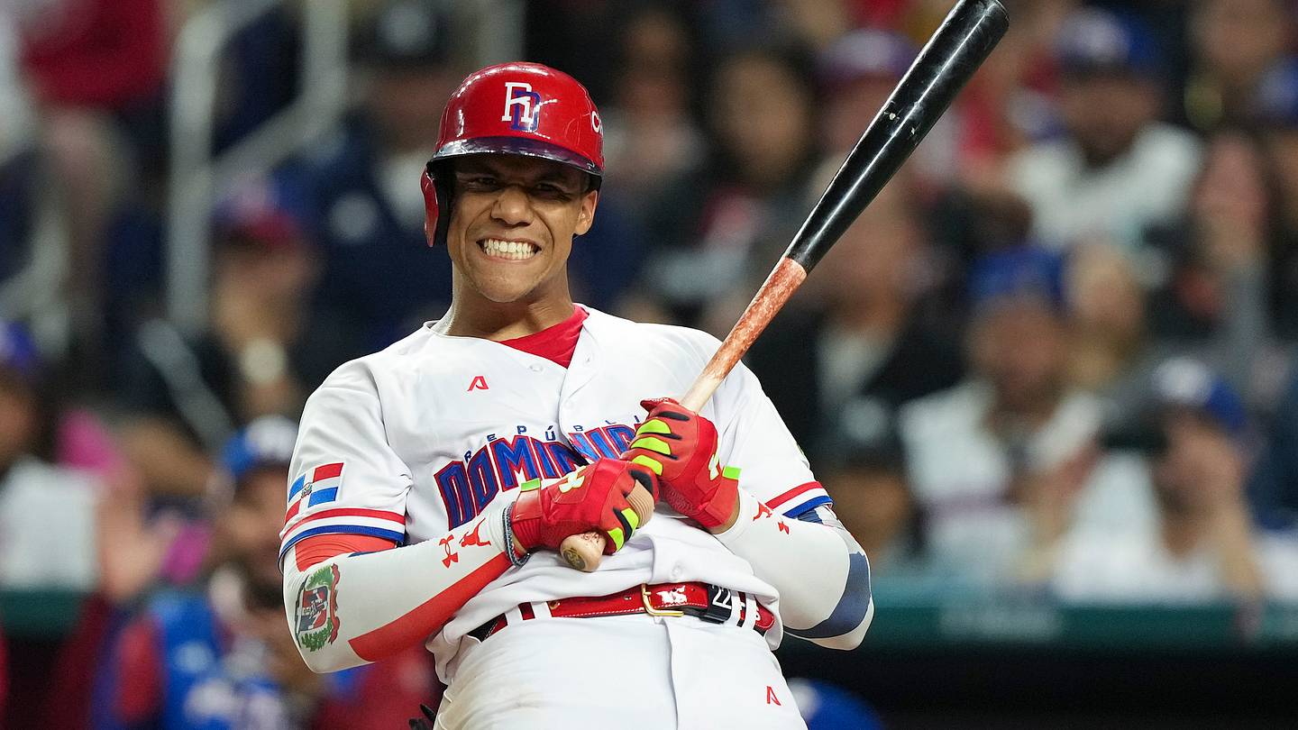 Dodgers fans catch strays, get roasted after Dominican Republic early ...