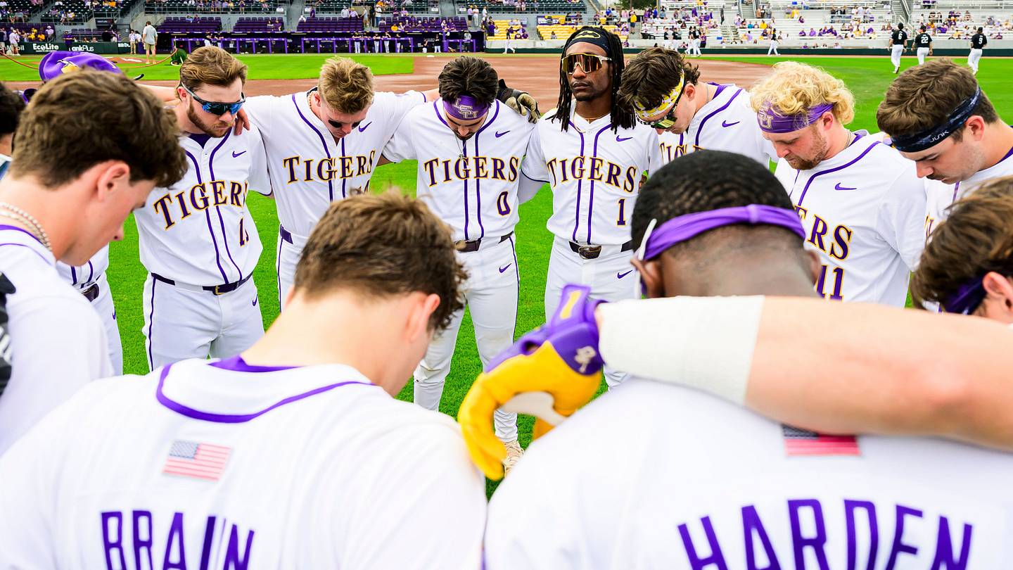 How It Happened: LSU Baseball Drops SEC Series to Vanderbilt Following ...