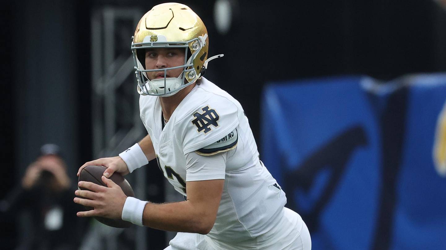 CJ Carr's elite numbers in one key area should have Notre Dame taking ...