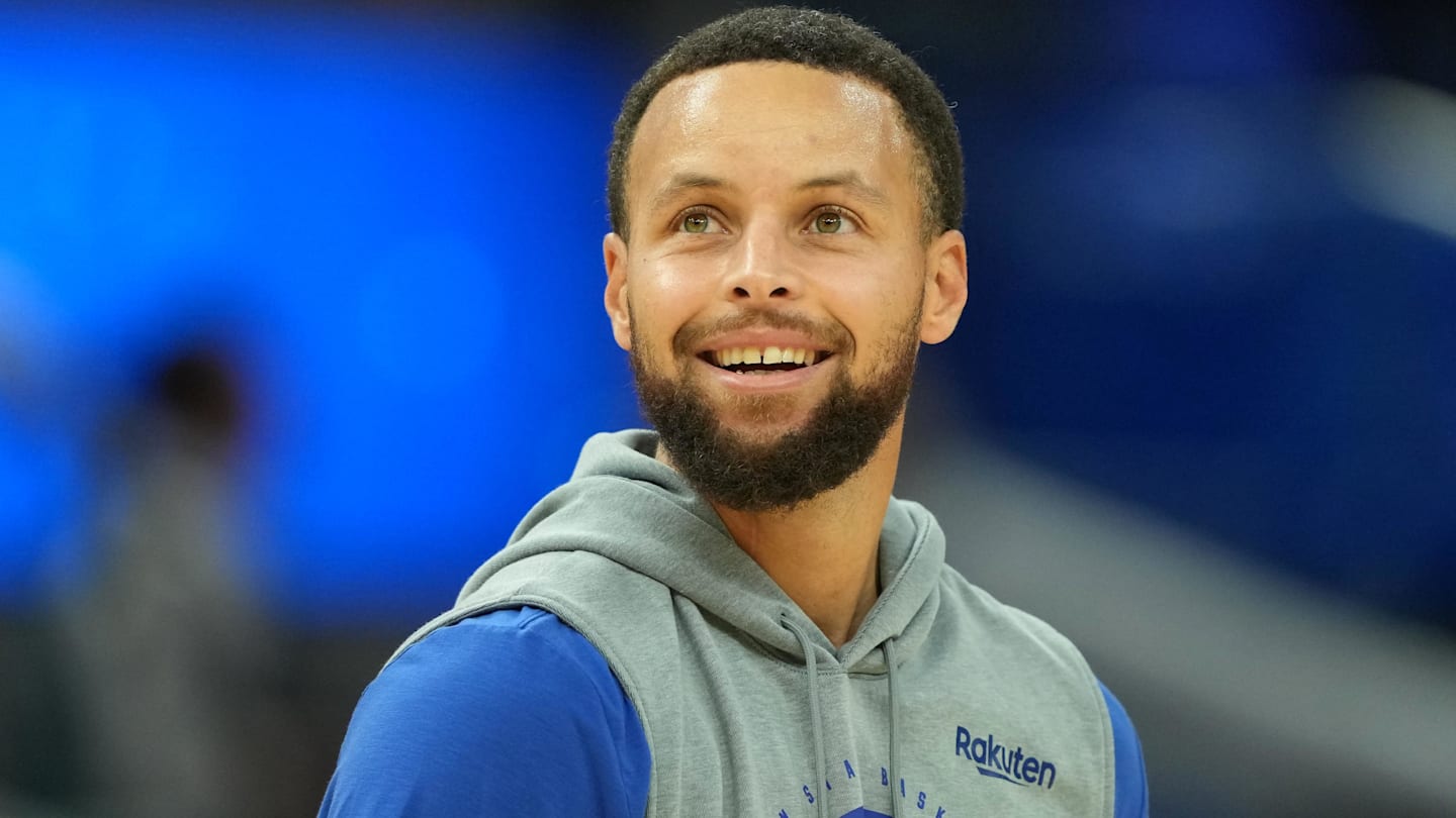 Steph Curry’s son Canon bored with dad’s Warriors game handshake while ...