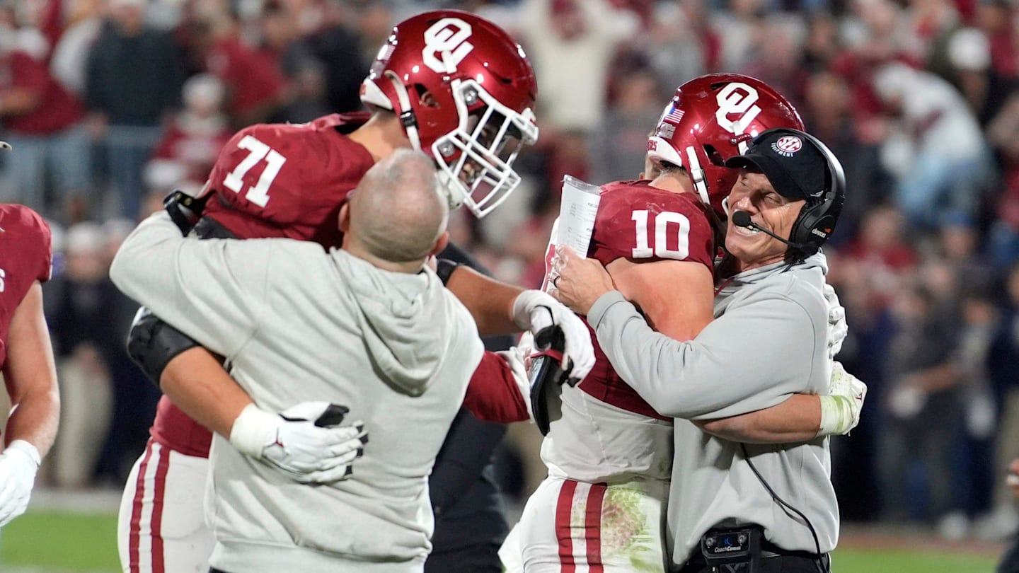 Brent Venables claps back at OU fans over Bauer Sharp criticism