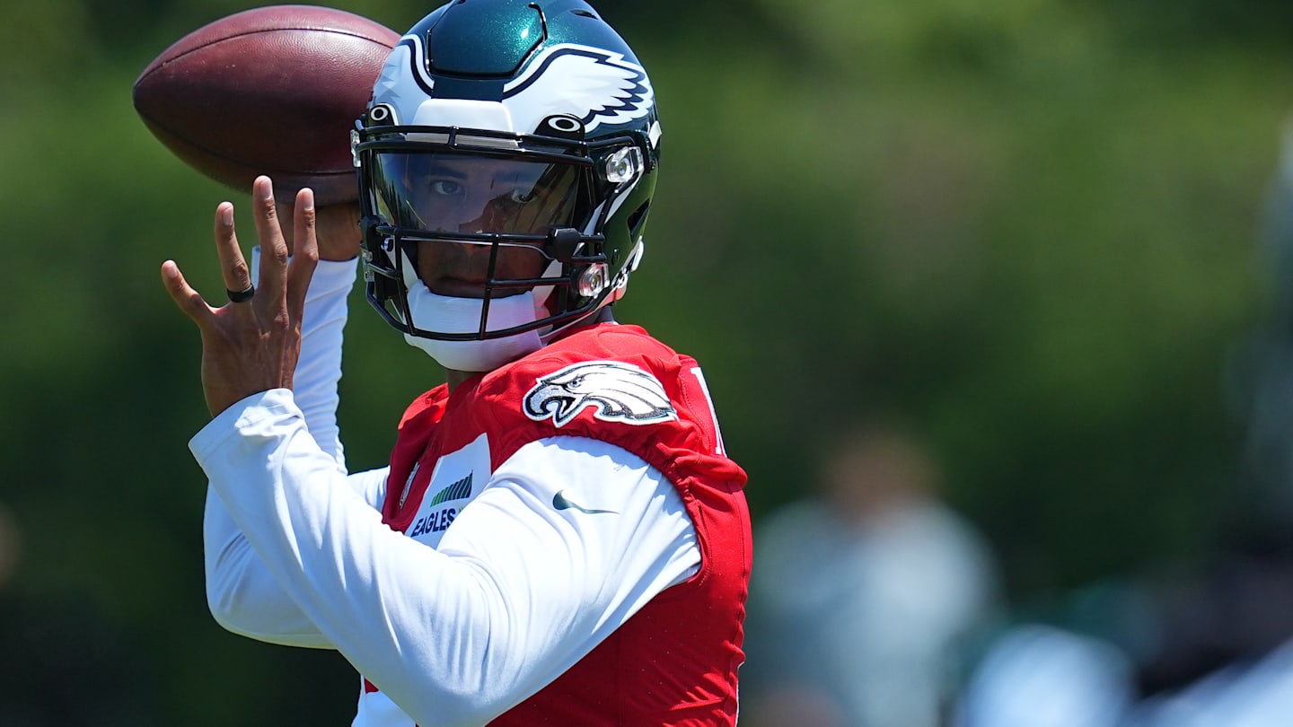 Eagles QB Marcus Mariota takes center stage in new Netflix 'Quarterback ...