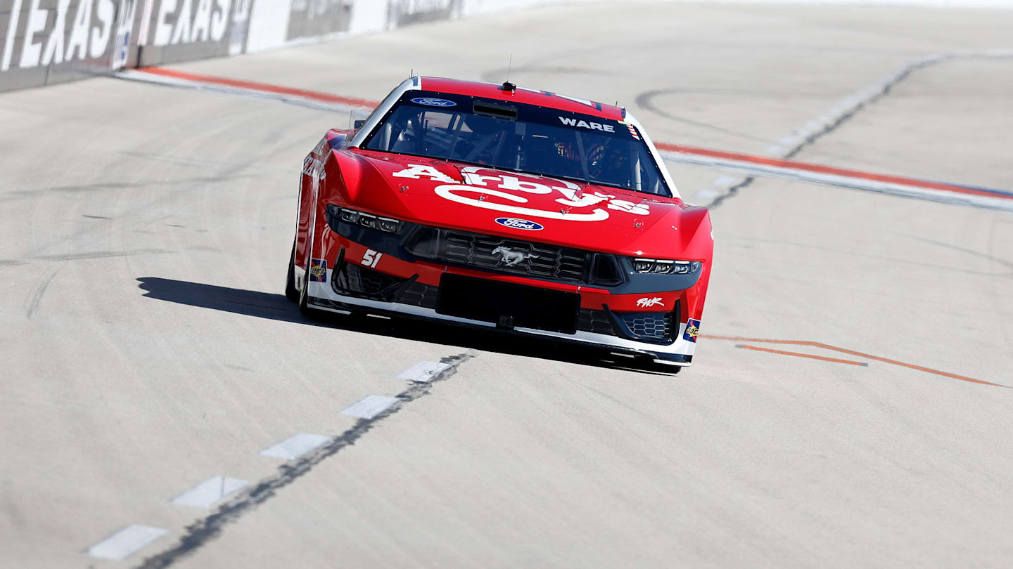 NASCAR team switches to old manufacturer after last place finish