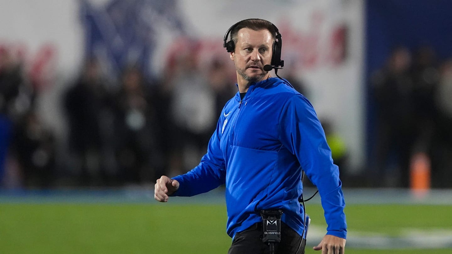 Coach Ryan Silverfield sparks buzz with bold remark on Arkansas talkshow