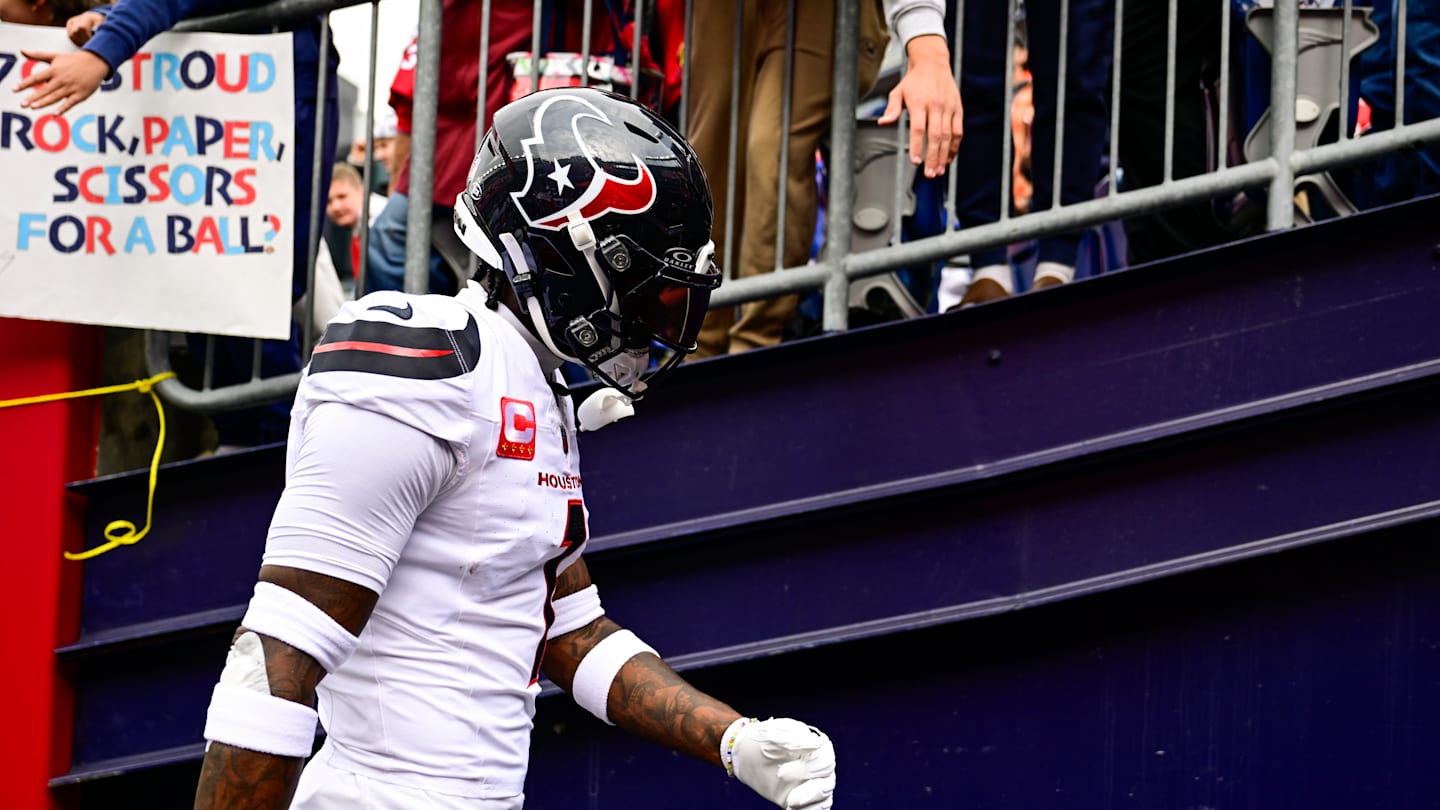Stefon Diggs Signing Elicits Strong Reactions from Patriots Royalty