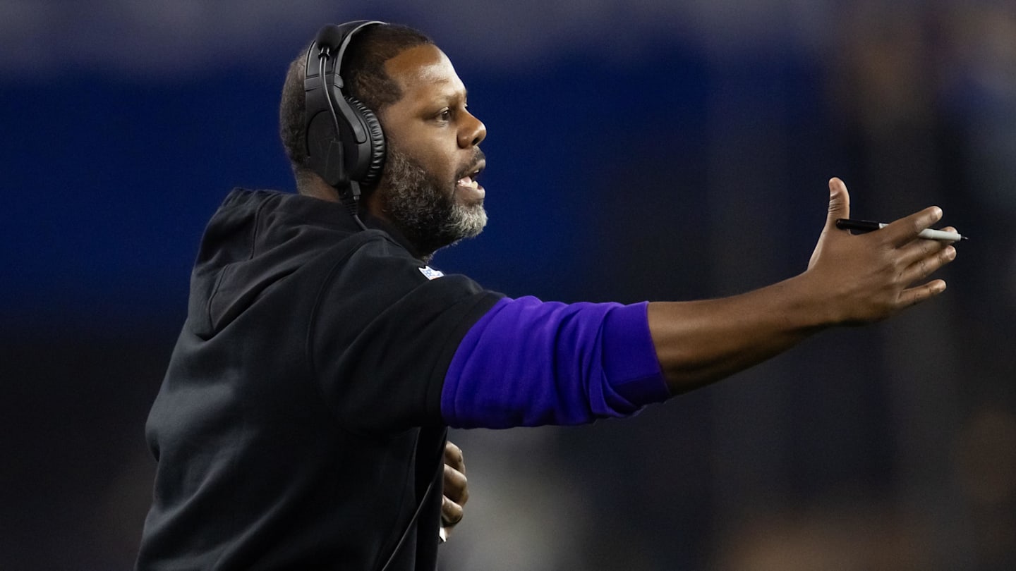 If Brian Flores leaves, who will be Minnesota's defensive coordinator?