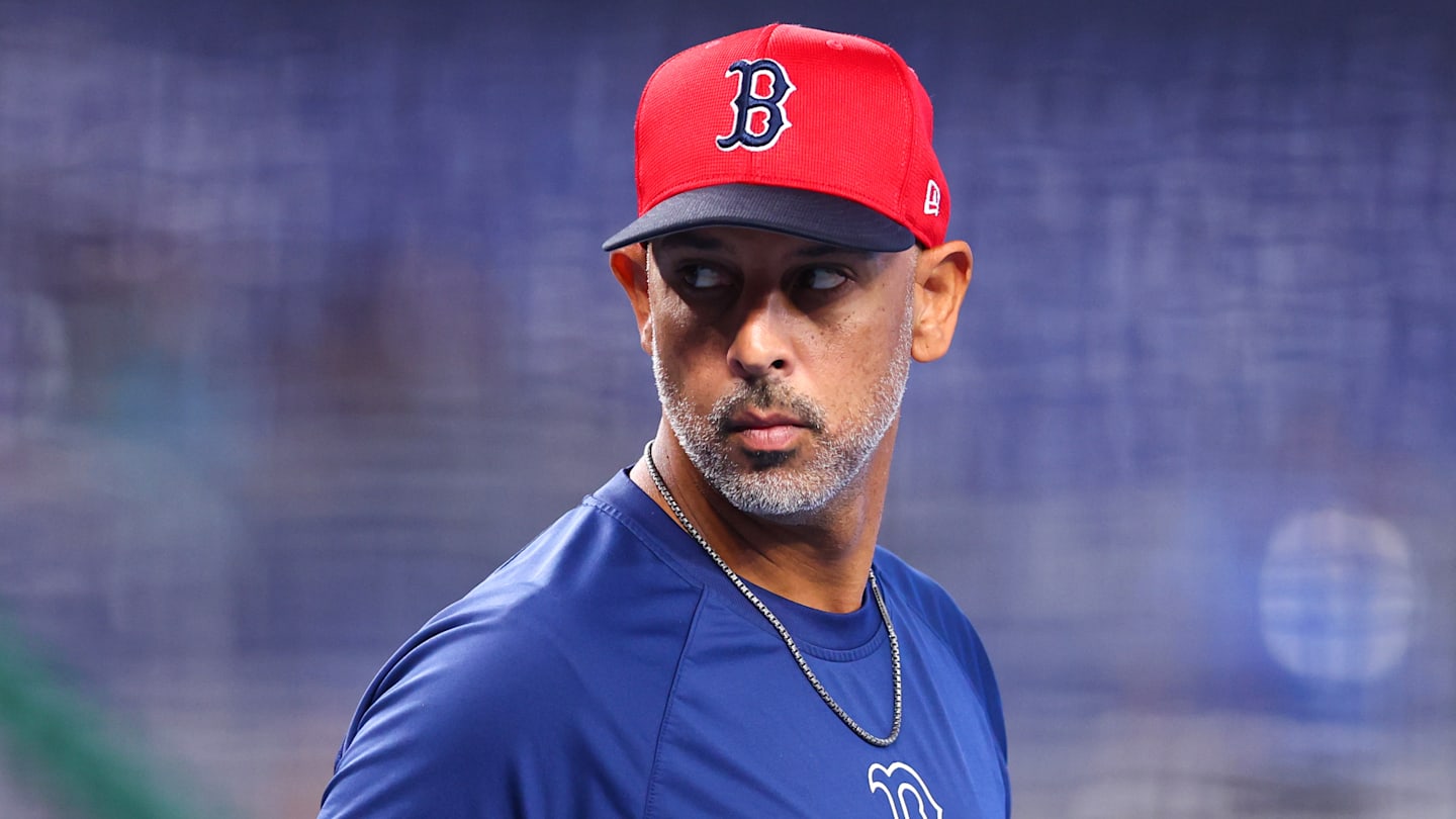 It's obvious Alex Cora is setting himself up for a Craig Counsell contract