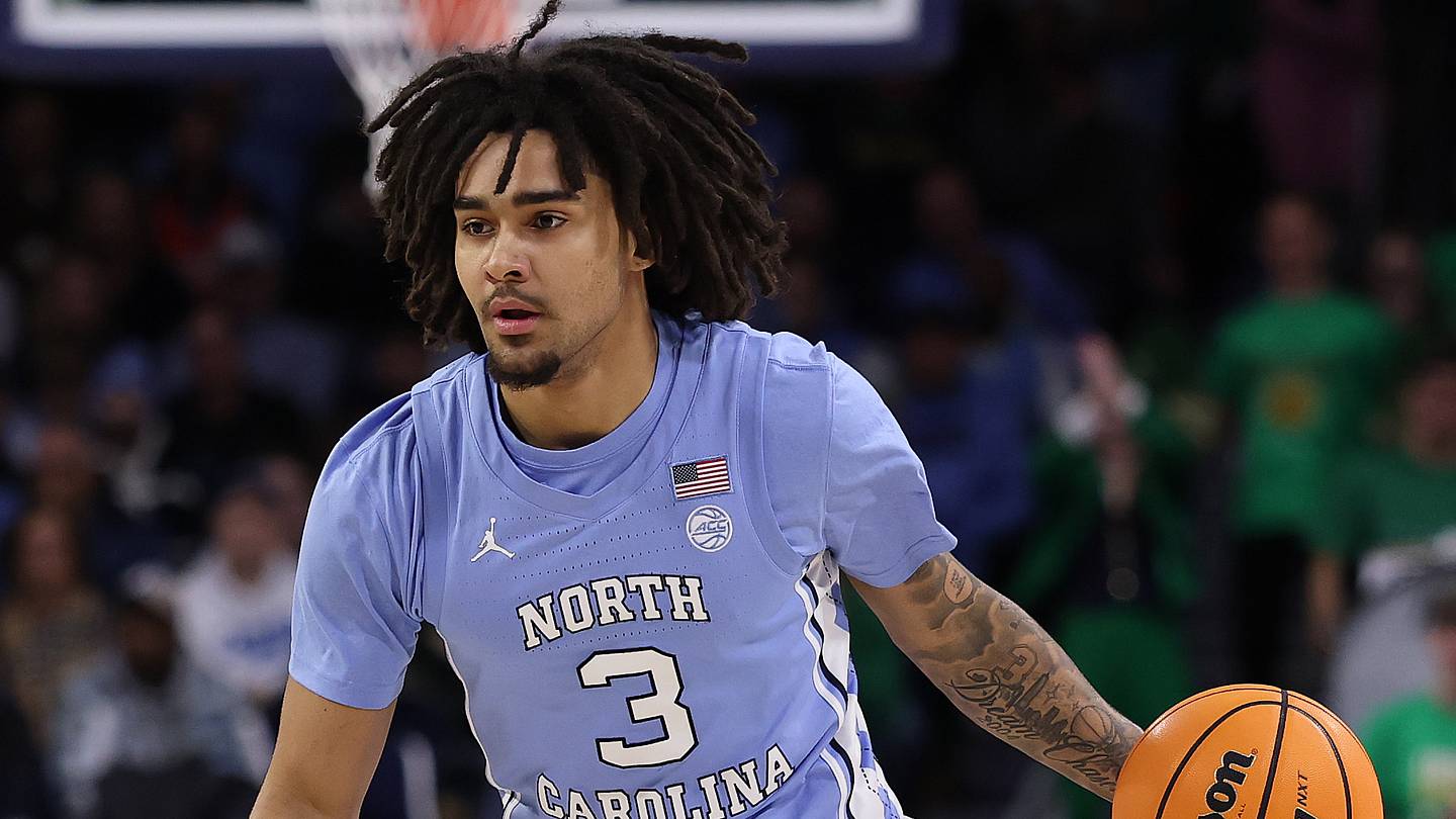 Elliot Cadeau's clutch moment helps UNC basketball escape Notre Dame ...
