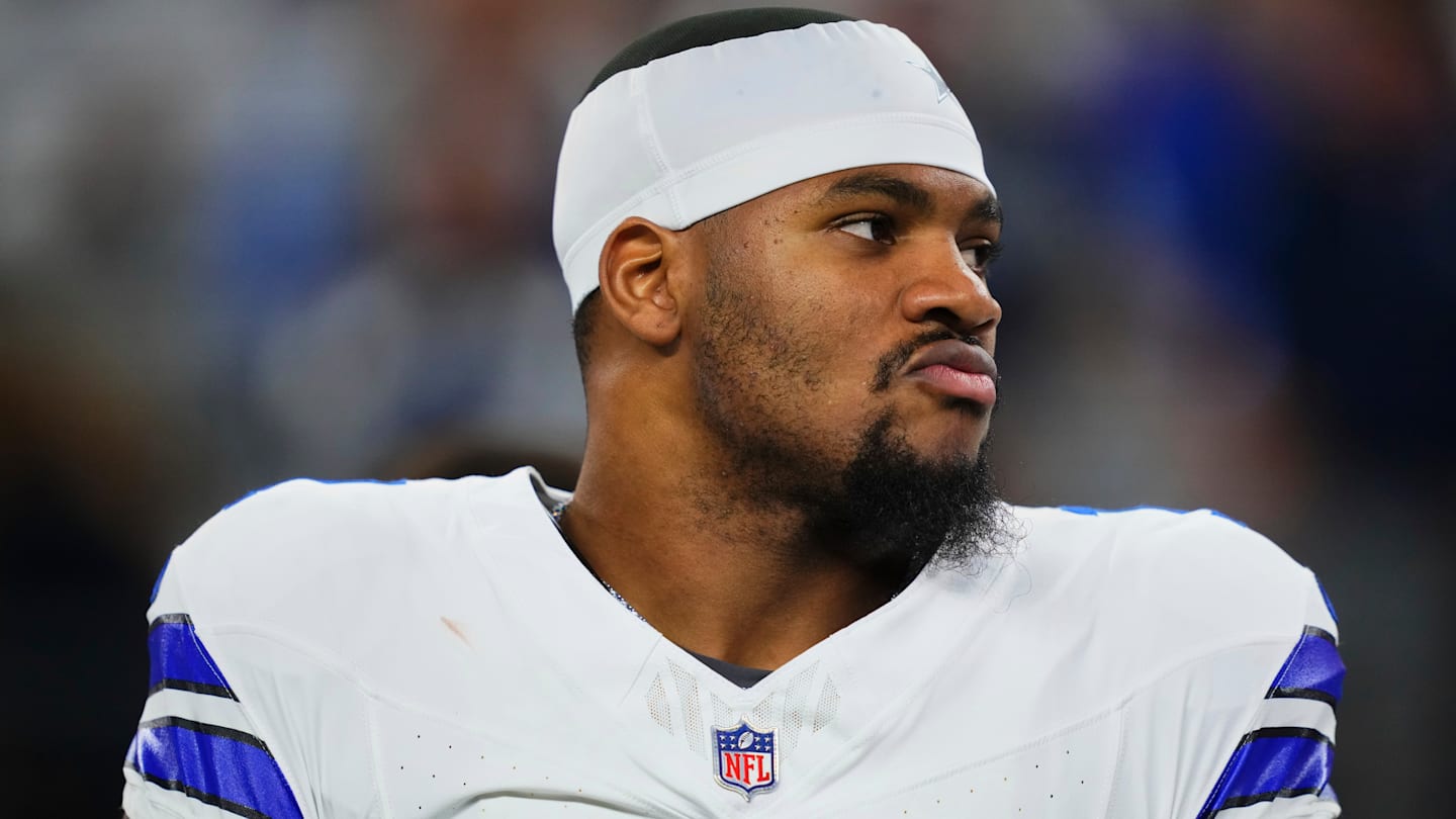 Micah Parsons clearly toying with Cowboys as Jerry Jones delays extension