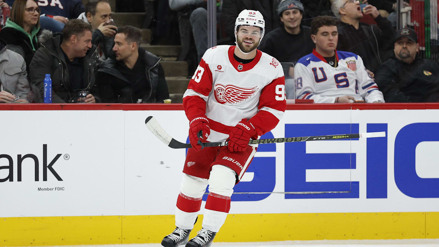 Red Wings' Alex DeBrincat bringing value in all facets of the game