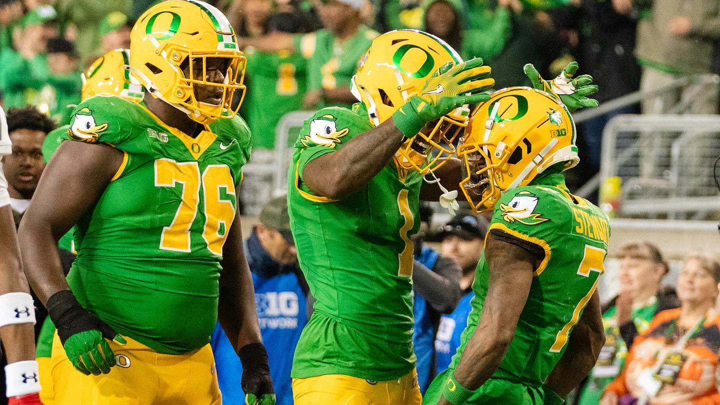 CFP rankings broken by down by conference: How many schools from each ...