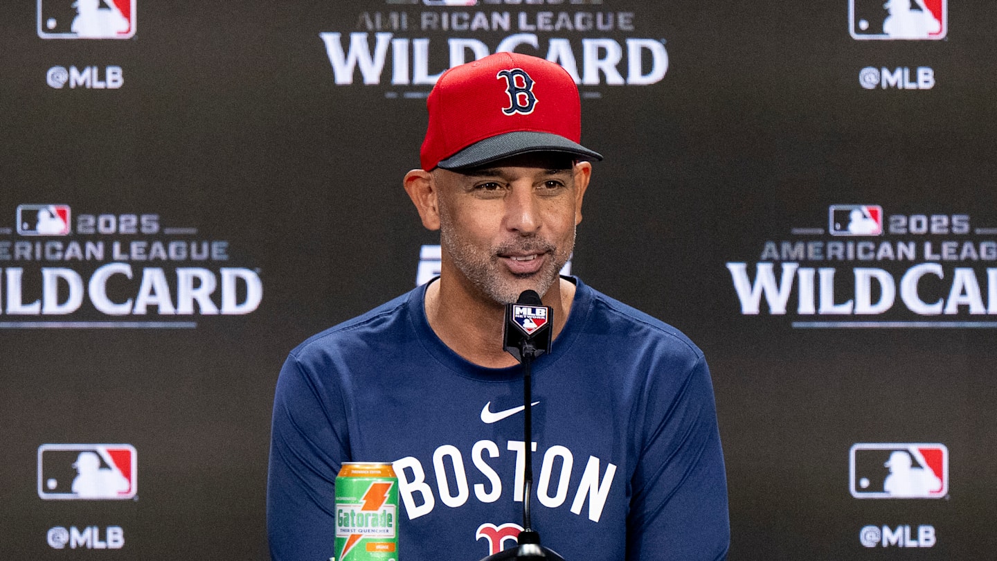 Alex Cora makes questionable Game 1 lineup decisions before Red Sox-Yankees series