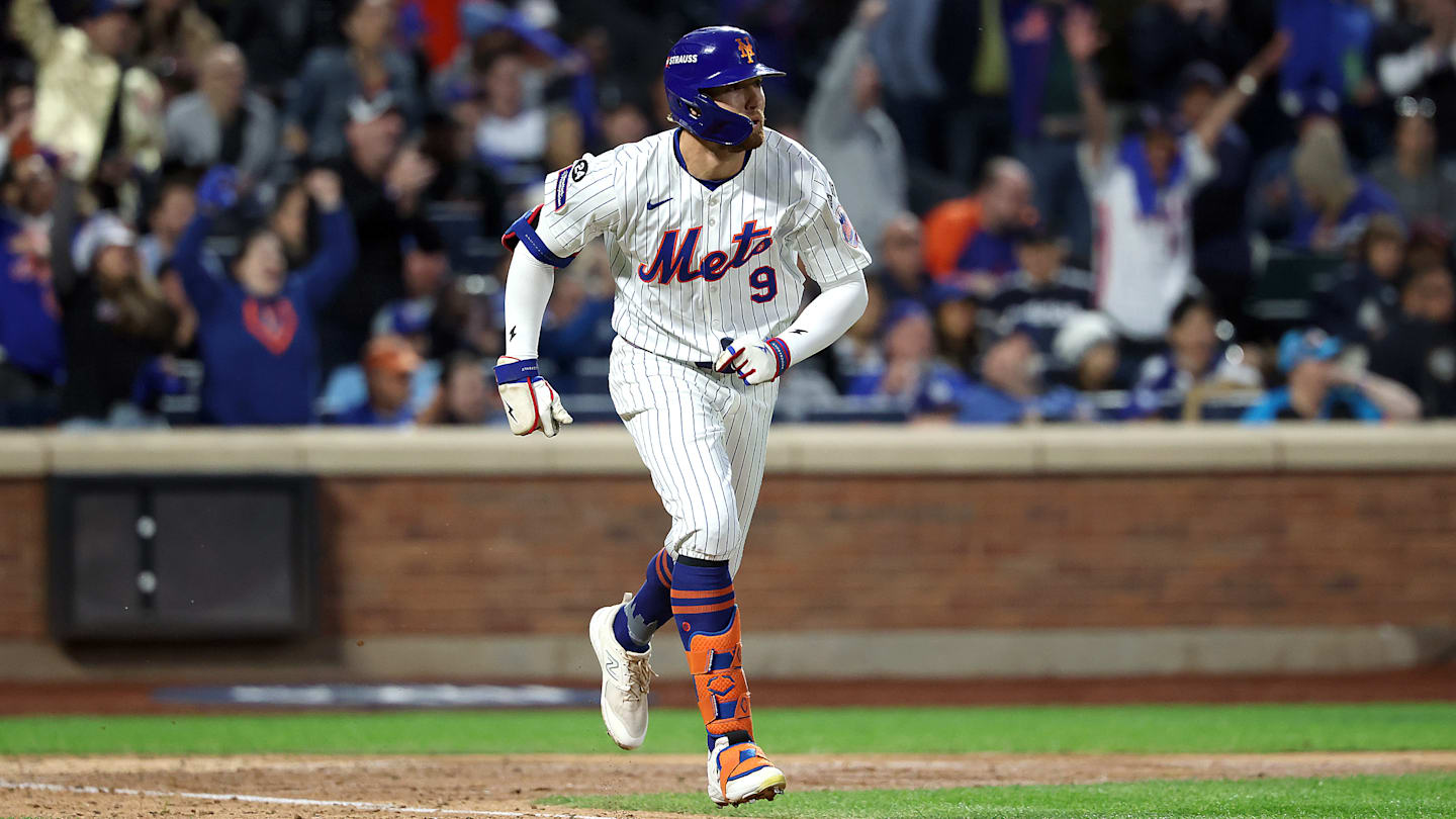 NY Mets contract with fan favorite player has some early wrinkles showing