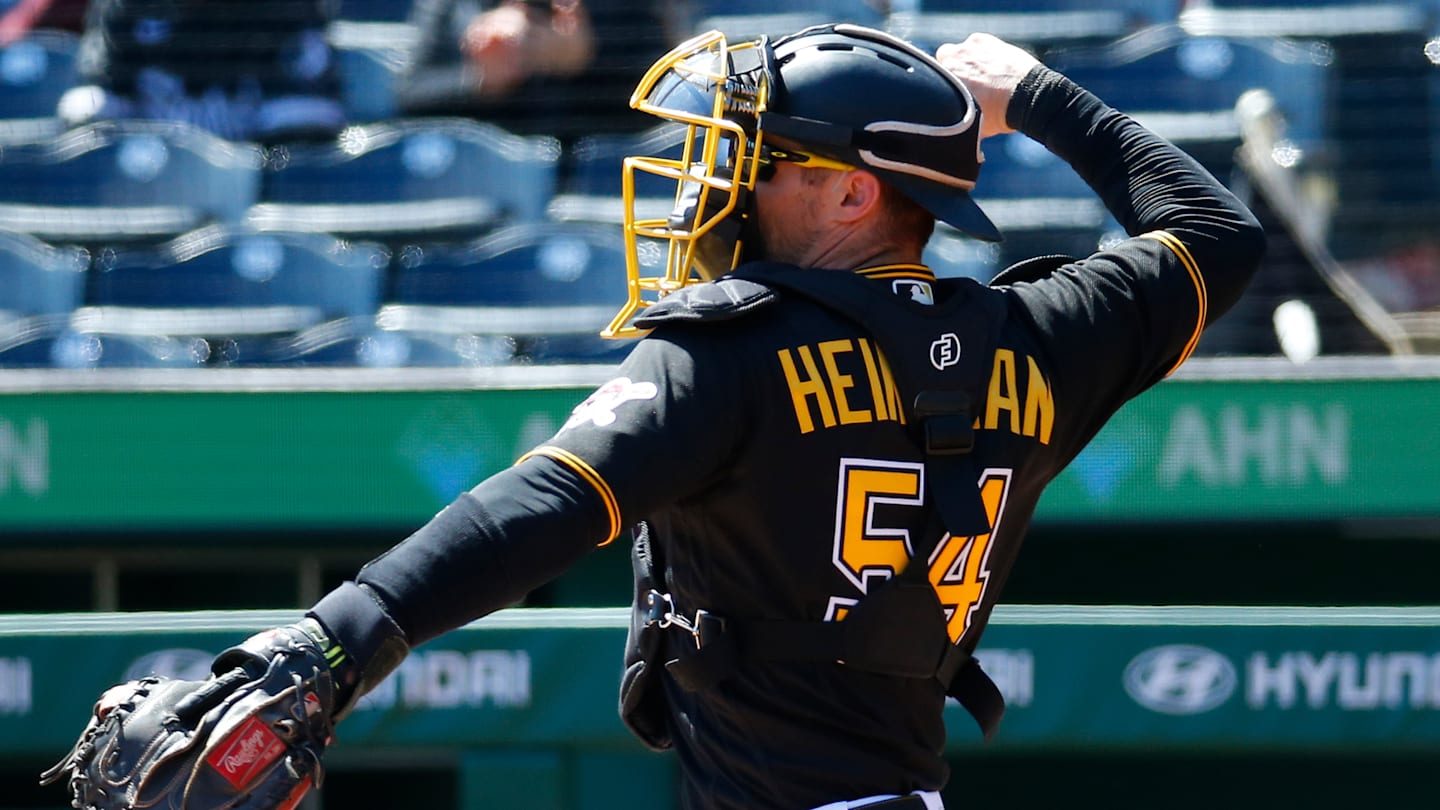 Blue Jays acquire Tyler Heineman from the Pirates for Vinny Capra