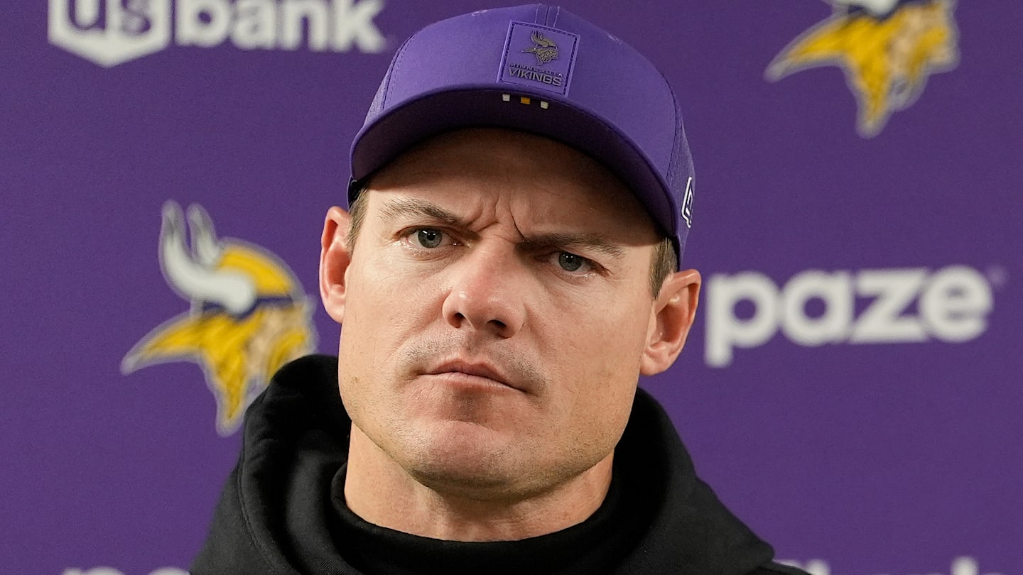 Kevin O'Connell fuels QB speculation with murky J.J. McCarthy comments