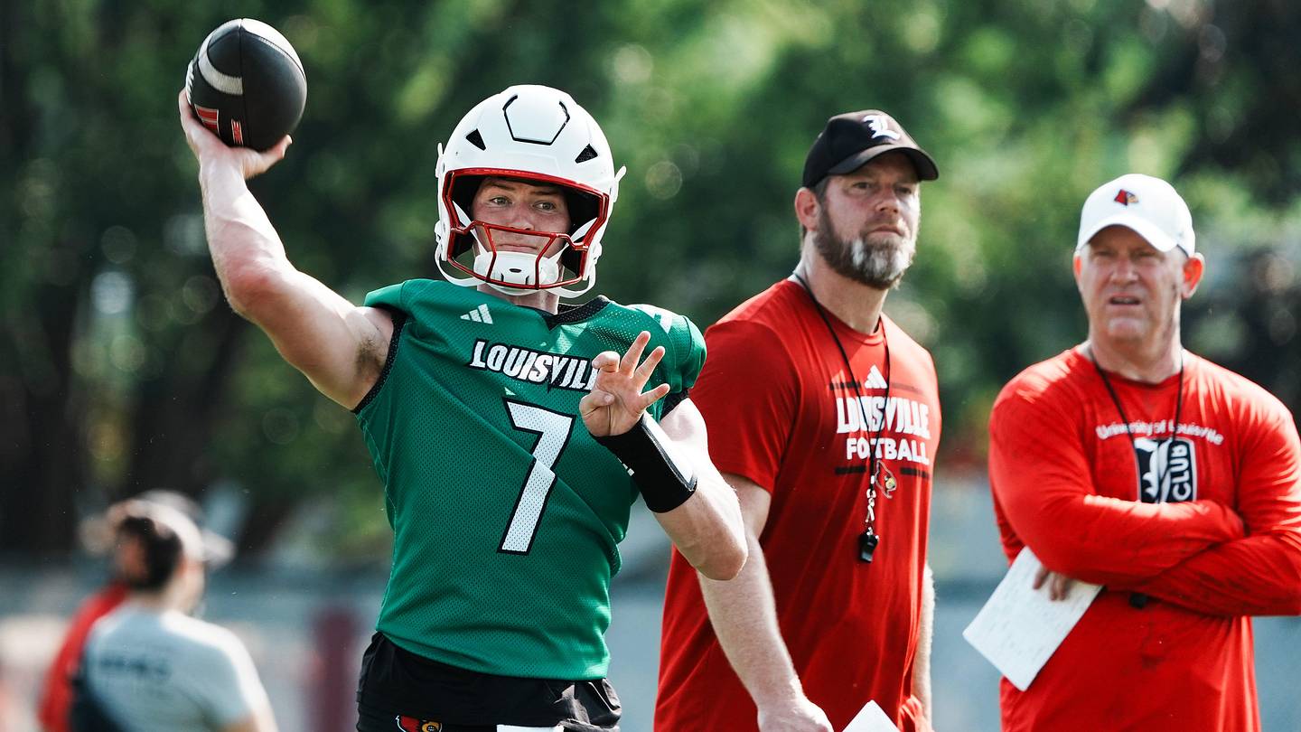 5 Louisville football players that will make or break the Cardinals ...