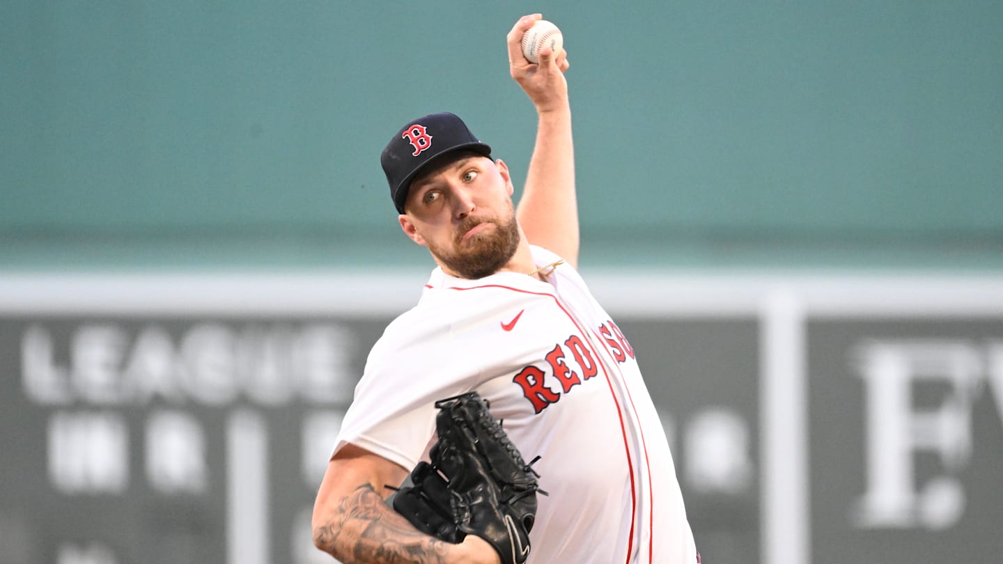 Red Sox Ace Pitcher is on Thin Ice Less Than 1 Month Before MLB Playoffs