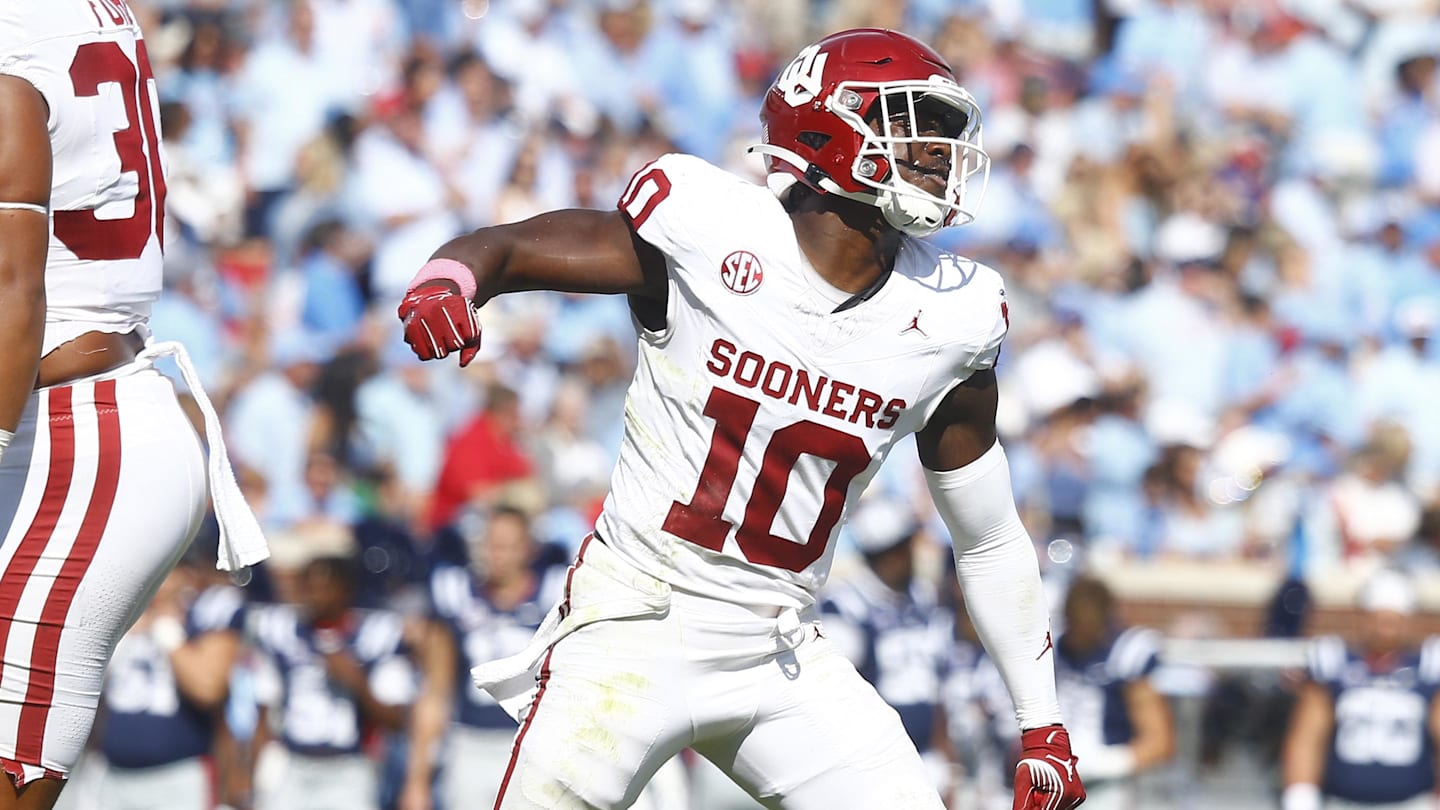 Kip Lewis on watch list to be best defensive player in college football