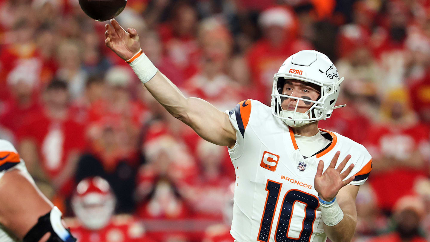 Broncos inch closer to clinching top AFC seed after massive Week 17 victory