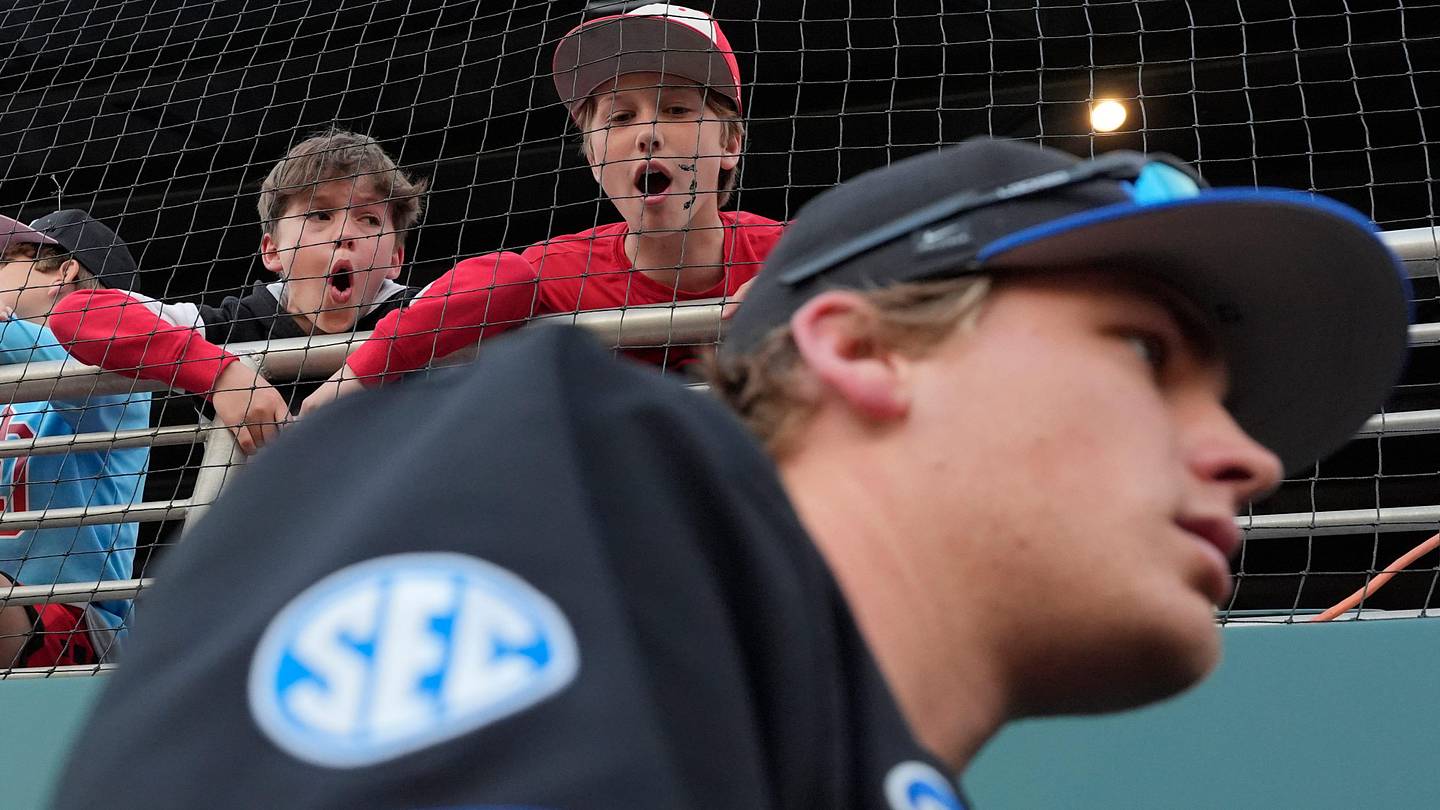 WIldcats baseball let a key game slip away, losing game 2 of a double ...