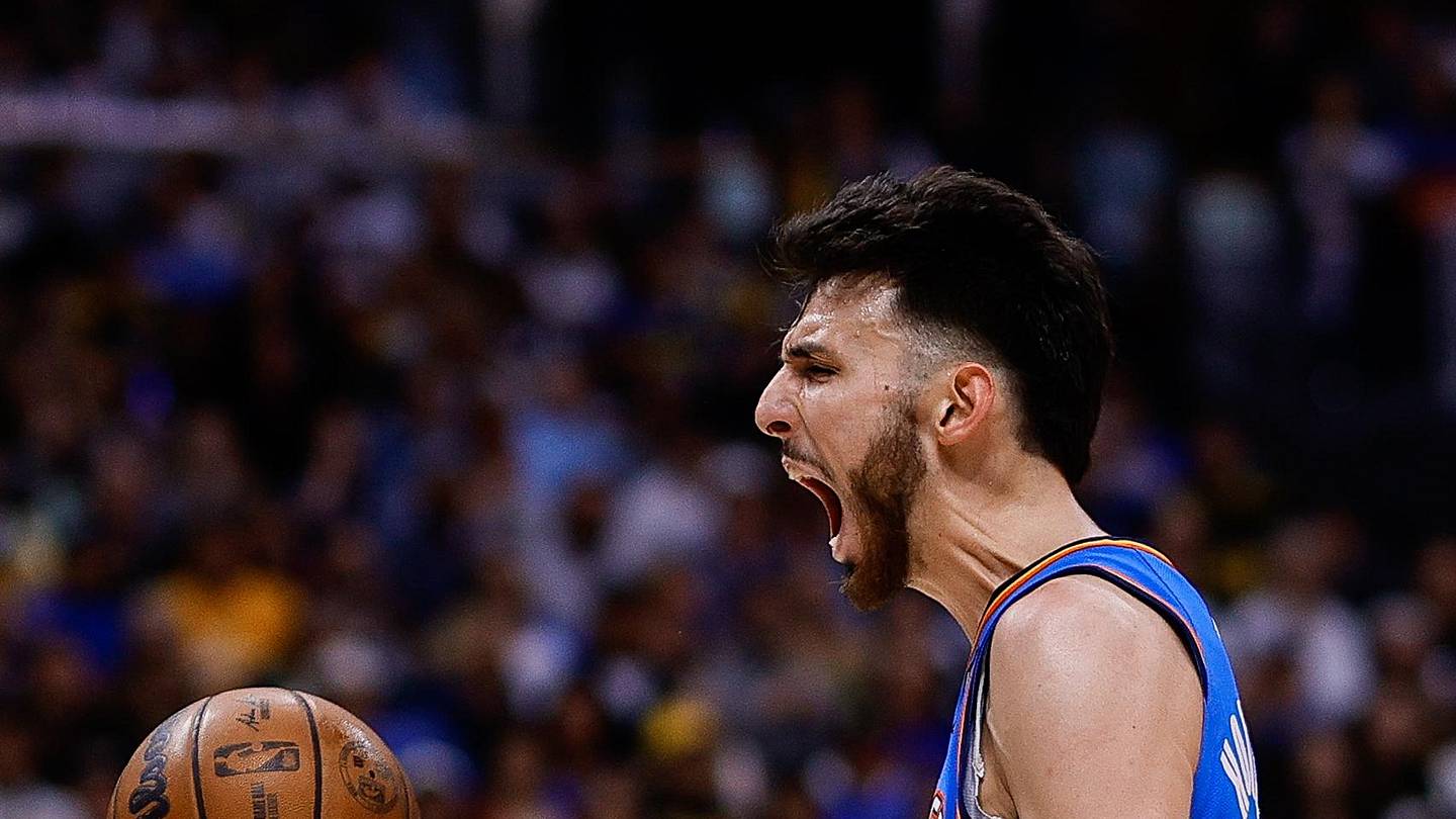 Chet Holmgren reminds Thunder fans just how maddening he can be despite ...