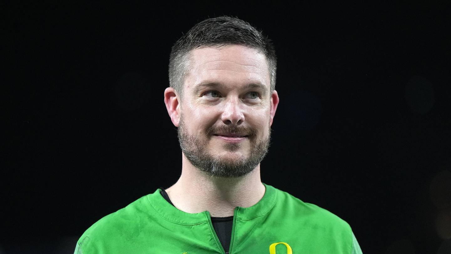 Oregon Coach Dan Lanning Divulges Coaching Philosophy in NIL Era