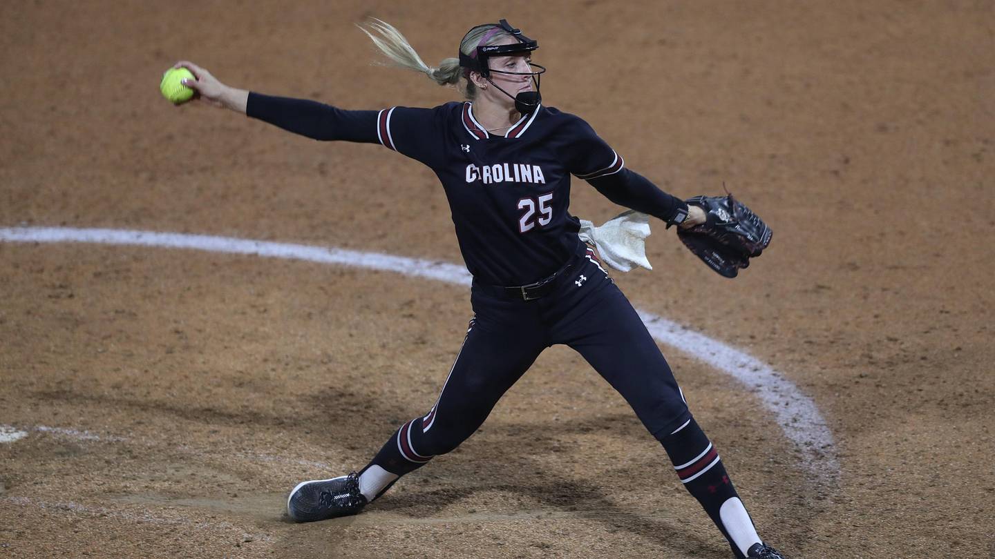 Gamecocks fall one out short as UCLA forces Game 3 in Columbia Super ...