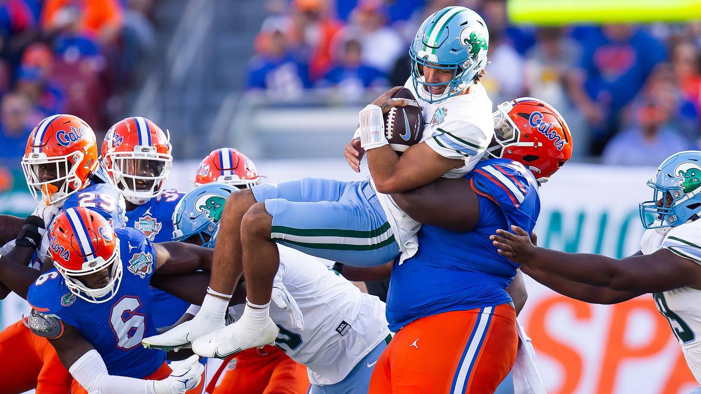 Gators Dominate Tulane, Win Gasparilla Bowl
